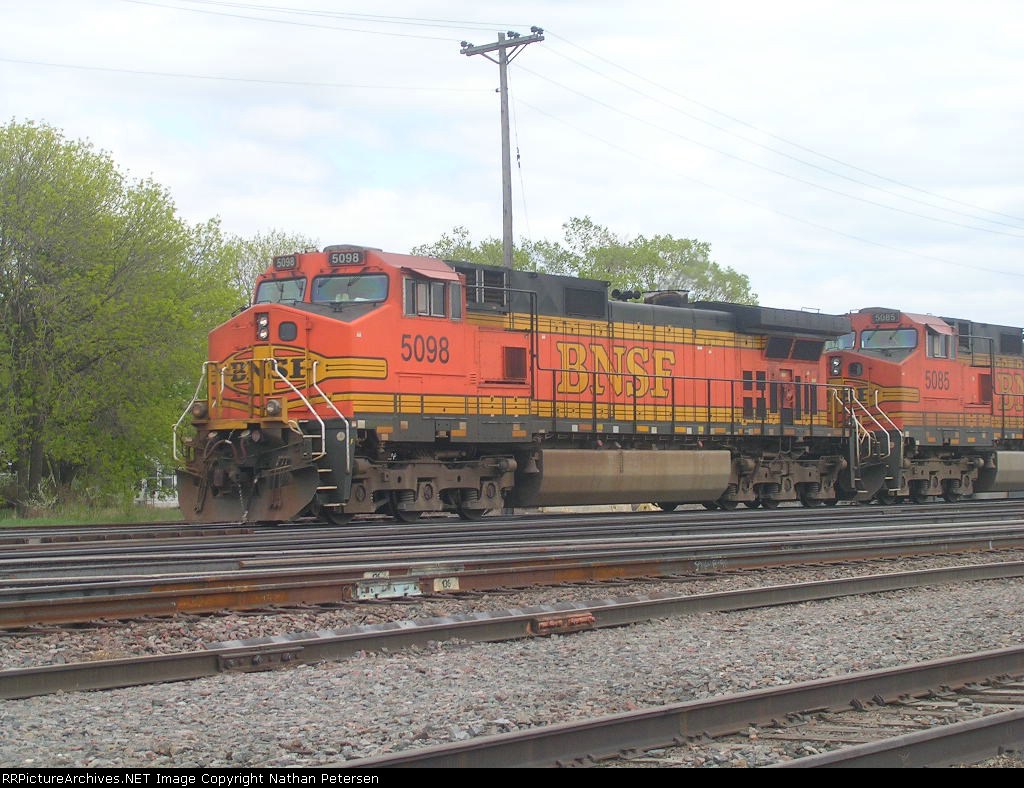 BNSF 5098